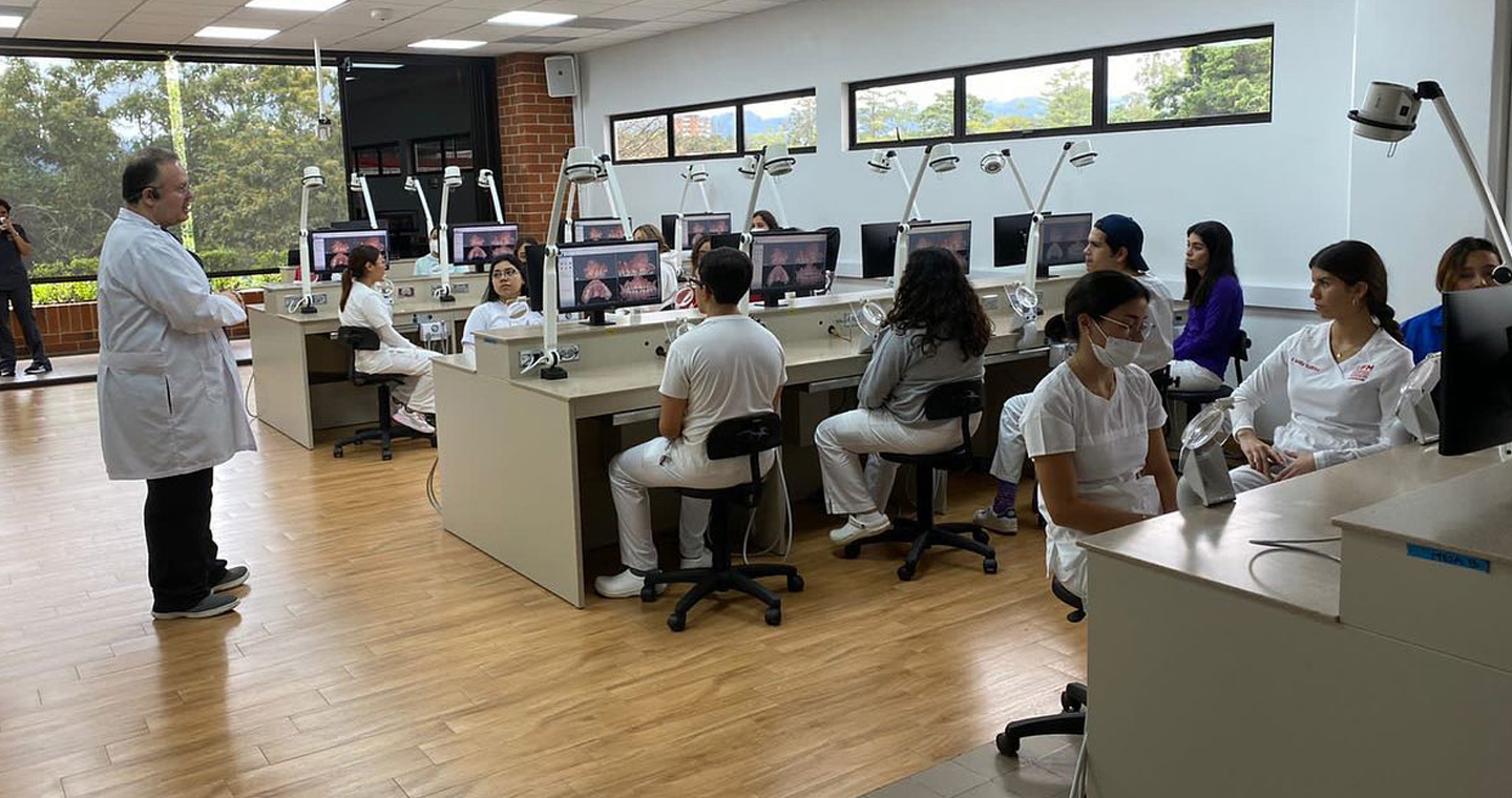 Licenciatura en Cirujano Dentista - Facultad de Odontología